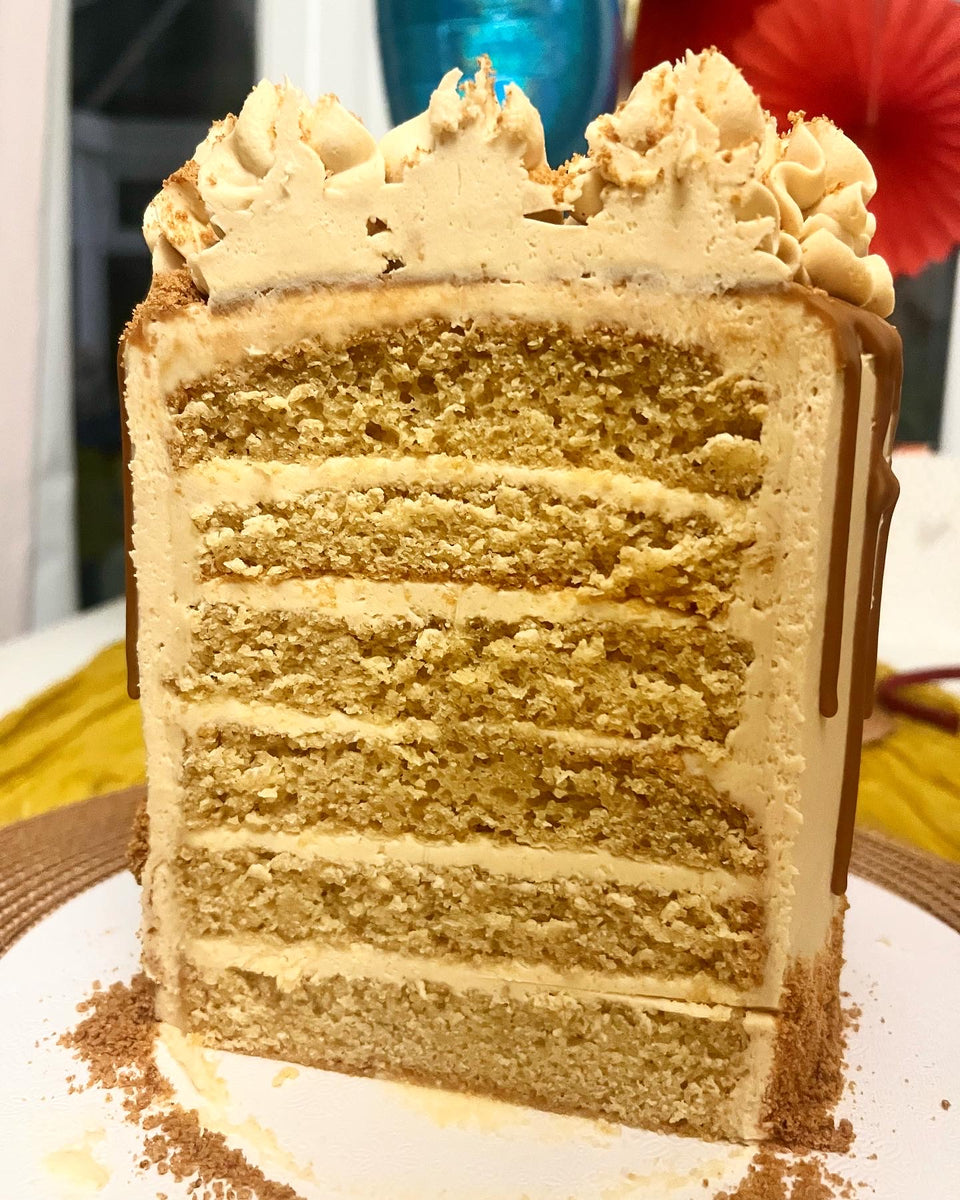 Vanilla and biscoff six layer cake – The Couture Cake Co